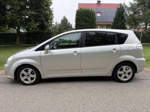 Pelēks Toyota Corolla Verso 2006 Viļņa, ar dzinēja tilpumu 2.23 L un nobraukumu 316 tūkst. km par 1850 €, foto 5 vietnē AUTOMOTO.COM.LV