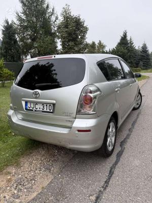 Pelēks Toyota Corolla Verso 2006 Viļņa, ar dzinēja tilpumu 2.23 L un nobraukumu 316 tūkst. km par 1850 €, foto 6 vietnē AUTOMOTO.COM.LV