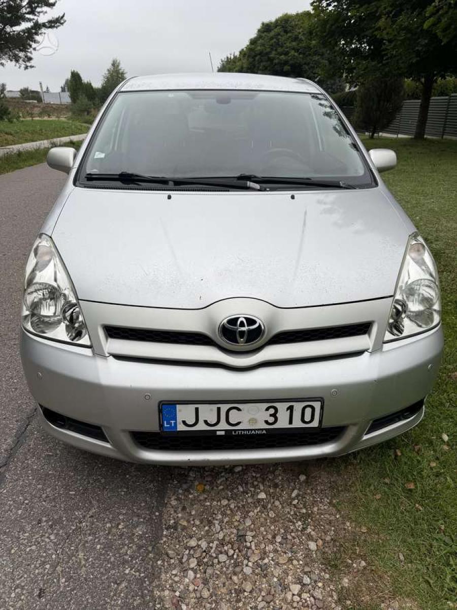 Pelēks Toyota Corolla Verso 2006 Viļņa, ar dzinēja tilpumu 2.23 L un nobraukumu 316 tūkst. km par 1850 €, foto 8 vietnē AUTOMOTO.COM.LV