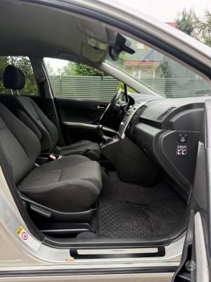 Pelēks Toyota Corolla Verso 2006 Viļņa, ar dzinēja tilpumu 2.23 L un nobraukumu 316 tūkst. km par 1850 €, foto 12 vietnē AUTOMOTO.COM.LV