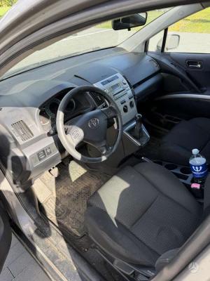 Pelēks Toyota Corolla Verso 2006 Kauņa, ar dzinēja tilpumu 2.00 L un nobraukumu 325 tūkst. km par 849 €, foto 11 vietnē AUTOMOTO.COM.LV