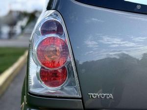 Grey Toyota Corolla Verso 2006 in Kaunas, with an engine capacity of 2.23 L and mileage of 247 thousand km for 2500 €, photo 9 on AUTOMOTO.COM.LV