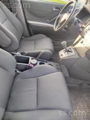 Grey Toyota Corolla Verso 2006 in Riga, with an engine capacity of 1.80 L and mileage of 340 thousand km for 2800 €, photo 7 on AUTOMOTO.COM.LV