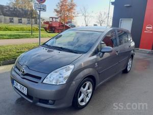 Grey Toyota Corolla Verso 2006 in Saldus, with an engine capacity of 2.20 L and mileage of 375 thousand km for 890 €, photo  on AUTOMOTO.COM.LV