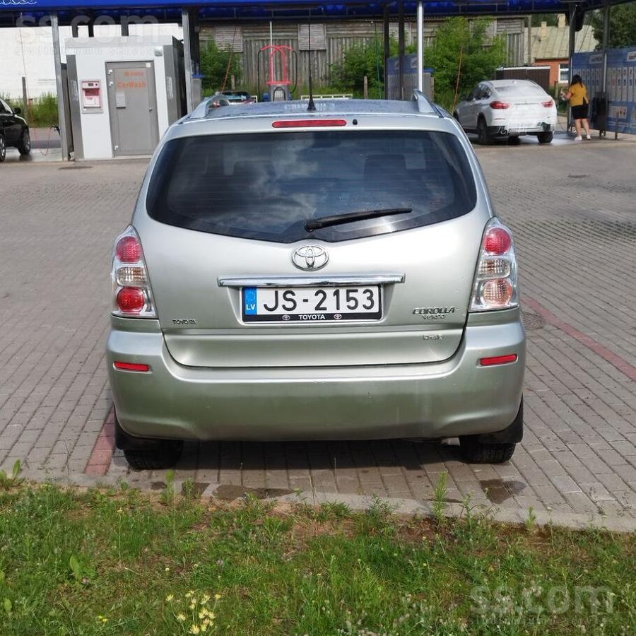 Pelēks Toyota Corolla Verso 2007 Rēzekne, ar dzinēja tilpumu 2.20 L un nobraukumu 249 tūkst. km par 1770 €, foto 2 vietnē AUTOMOTO.COM.LV