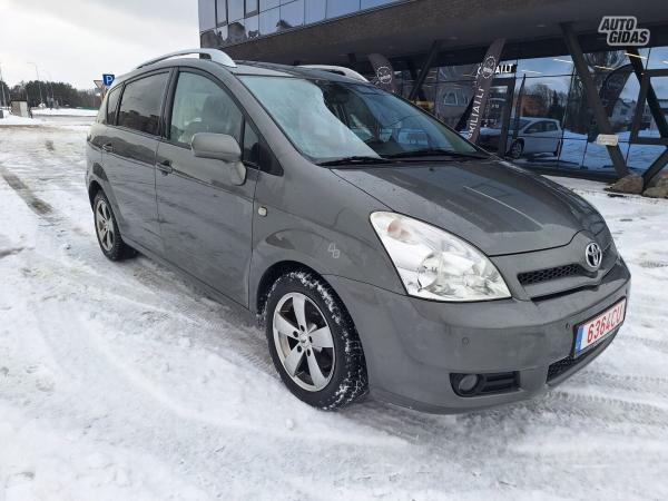 Pelēks Toyota Corolla Verso 2007 Kauņa, ar dzinēja tilpumu 2.20 L un nobraukumu 282 tūkst. km par 2350 €, foto 7 vietnē AUTOMOTO.COM.LV