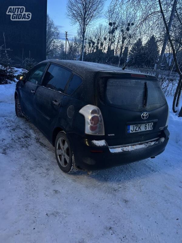 Pelēks Toyota Corolla Verso 2007 Prienai, ar dzinēja tilpumu 2.20 L un nobraukumu 343 tūkst. km par 1650 €, foto 2 vietnē AUTOMOTO.COM.LV