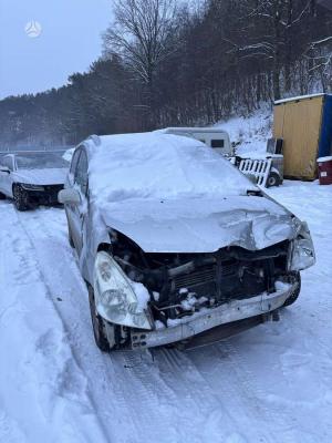 Grey Toyota Corolla Verso 2007 in Kaunas, with an engine capacity of 2.00 L and mileage of 240 thousand km for 620 €, photo  on AUTOMOTO.COM.LV
