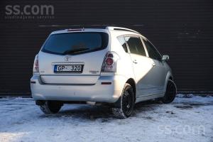 Grey Toyota Corolla Verso 2007 in Riga, with an engine capacity of 1.80 L and mileage of 283 thousand km for 2790 €, photo 3 on AUTOMOTO.COM.LV