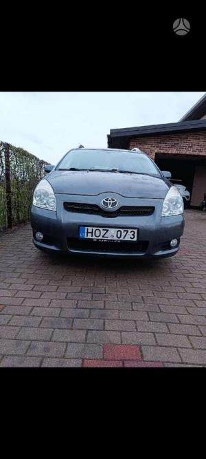 Pelēks Toyota Corolla Verso 2007 Kaišiadorys, ar dzinēja tilpumu 2.00 L un nobraukumu 325 tūkst. km par 1850 €, foto  vietnē AUTOMOTO.COM.LV