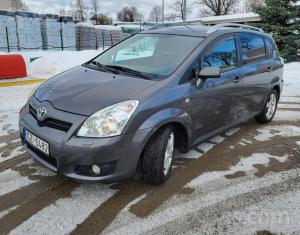 Pelēks Toyota Corolla Verso 2007 Jelgava, ar dzinēja tilpumu 2.20 L un nobraukumu 270 tūkst. km par 1800 €, foto 3 vietnē AUTOMOTO.COM.LV