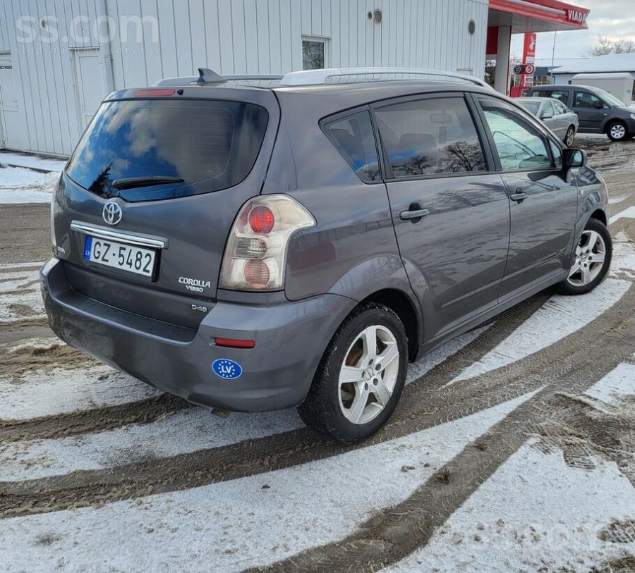 Pelēks Toyota Corolla Verso 2007 Jelgava, ar dzinēja tilpumu 2.20 L un nobraukumu 270 tūkst. km par 1800 €, foto 4 vietnē AUTOMOTO.COM.LV
