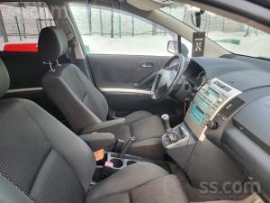 Pelēks Toyota Corolla Verso 2007 Jelgava, ar dzinēja tilpumu 2.20 L un nobraukumu 270 tūkst. km par 1800 €, foto 13 vietnē AUTOMOTO.COM.LV