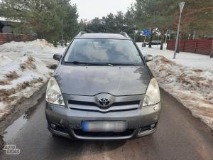 Grey Toyota Corolla Verso 2007 in Klaipeda, with an engine capacity of 1.80 L and mileage of 240 thousand km for 1890 €, photo 2 on AUTOMOTO.COM.LV