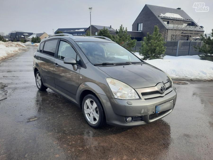 Grey Toyota Corolla Verso 2007 in Klaipeda, with an engine capacity of 1.80 L and mileage of 240 thousand km for 1890 €, photo 7 on AUTOMOTO.COM.LV