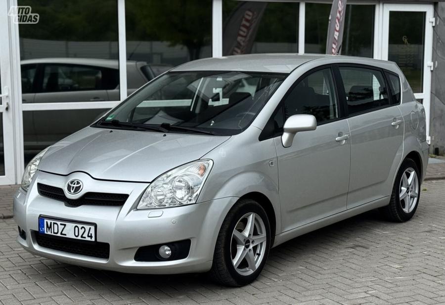 Grey Toyota Corolla Verso 2007 in Radviliskis, with an engine capacity of 2.20 L and mileage of 250 thousand km for 2450 €, photo 4 on AUTOMOTO.COM.LV