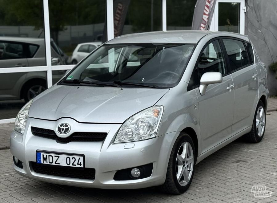 Grey Toyota Corolla Verso 2007 in Radviliskis, with an engine capacity of 2.20 L and mileage of 250 thousand km for 2450 €, photo 6 on AUTOMOTO.COM.LV
