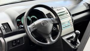 Grey Toyota Corolla Verso 2007 in Radviliskis, with an engine capacity of 2.20 L and mileage of 250 thousand km for 2450 €, photo 15 on AUTOMOTO.COM.LV