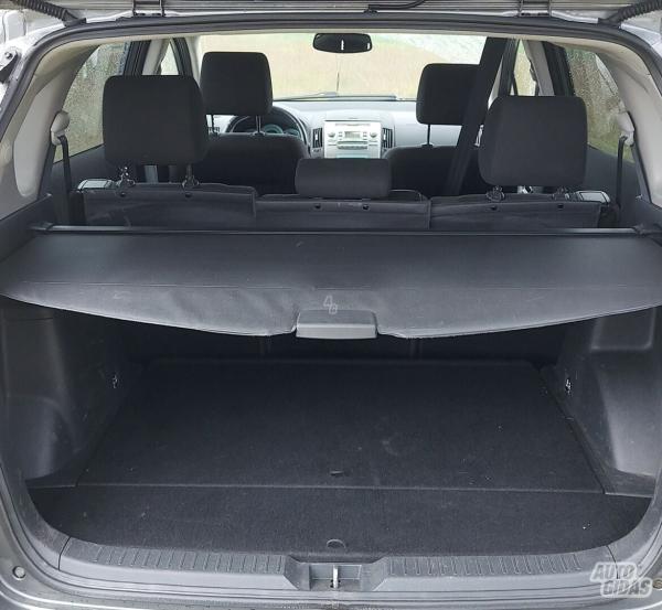 Pelēks Toyota Corolla Verso 2007 Palanga, ar dzinēja tilpumu 2.20 L un nobraukumu 282 tūkst. km par 2250 €, foto 9 vietnē AUTOMOTO.COM.LV