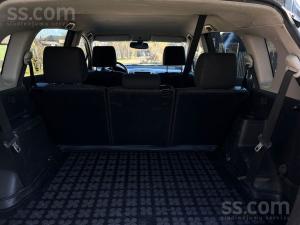 Grey Toyota Corolla Verso 2007 in Gulbene, with an engine capacity of 2.20 L and mileage of 439 thousand km for 1750 €, photo 6 on AUTOMOTO.COM.LV