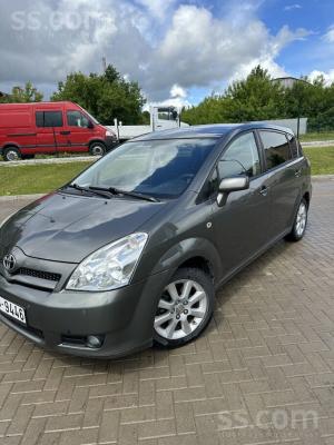 Pelēks Toyota Corolla Verso 2007 Rēzekne, ar dzinēja tilpumu 2.20 L un nobraukumu 320 tūkst. km par 1895 €, foto 6 vietnē AUTOMOTO.COM.LV