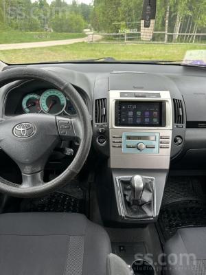 Pelēks Toyota Corolla Verso 2007 Rēzekne, ar dzinēja tilpumu 2.20 L un nobraukumu 320 tūkst. km par 1895 €, foto 10 vietnē AUTOMOTO.COM.LV