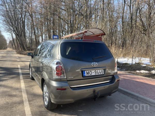 Pelēks Toyota Corolla Verso 2007 Ludza, ar dzinēja tilpumu 2.20 L un nobraukumu 318 tūkst. km par 1690 €, foto 6 vietnē AUTOMOTO.COM.LV