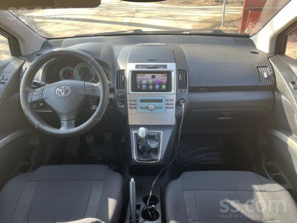 Pelēks Toyota Corolla Verso 2007 Ludza, ar dzinēja tilpumu 2.20 L un nobraukumu 318 tūkst. km par 1690 €, foto 8 vietnē AUTOMOTO.COM.LV