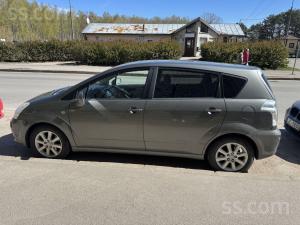 Pelēks Toyota Corolla Verso 2007 Rīga, ar dzinēja tilpumu 2.20 L un nobraukumu 357 tūkst. km par 2200 €, foto 5 vietnē AUTOMOTO.COM.LV