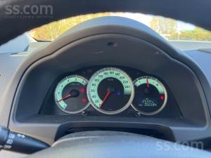 Pelēks Toyota Corolla Verso 2007 Rīga, ar dzinēja tilpumu 2.20 L un nobraukumu 357 tūkst. km par 2200 €, foto 11 vietnē AUTOMOTO.COM.LV