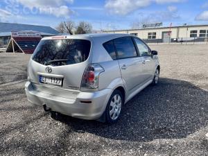 Pelēks Toyota Corolla Verso 2007 Cēsis, ar dzinēja tilpumu 2.20 L un nobraukumu 257 tūkst. km par 2100 €, foto 5 vietnē AUTOMOTO.COM.LV