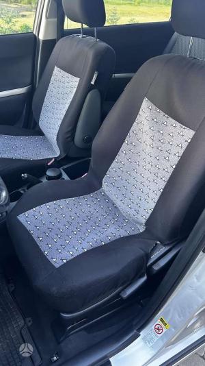Pelēks Toyota Corolla Verso 2007 Utena, ar dzinēja tilpumu 2.23 L un nobraukumu 152 tūkst. km par 3500 €, foto 17 vietnē AUTOMOTO.COM.LV