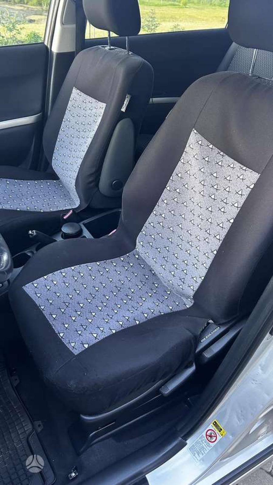Pelēks Toyota Corolla Verso 2007 Utena, ar dzinēja tilpumu 2.23 L un nobraukumu 152 tūkst. km par 3500 €, foto 17 vietnē AUTOMOTO.COM.LV