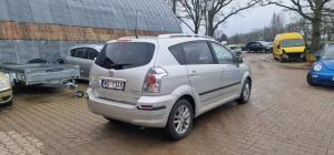 Grey Toyota Corolla Verso 2007 in Valmiera, with an engine capacity of 2.20 L and mileage of 271 thousand km for 2500 €, photo 4 on AUTOMOTO.COM.LV