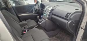 Grey Toyota Corolla Verso 2007 in Valmiera, with an engine capacity of 2.20 L and mileage of 271 thousand km for 2500 €, photo 10 on AUTOMOTO.COM.LV