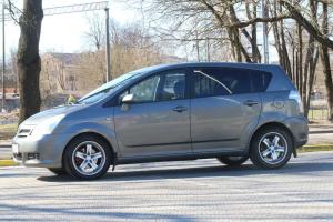 Pelēks Toyota Corolla Verso 2007 Rīga, ar dzinēja tilpumu 2.20 L un nobraukumu 383 tūkst. km par 1690 €, foto 6 vietnē AUTOMOTO.COM.LV