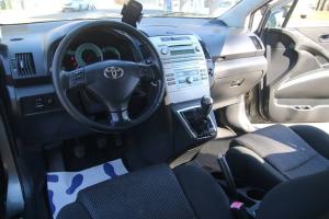Pelēks Toyota Corolla Verso 2007 Rīga, ar dzinēja tilpumu 2.20 L un nobraukumu 383 tūkst. km par 1690 €, foto 10 vietnē AUTOMOTO.COM.LV
