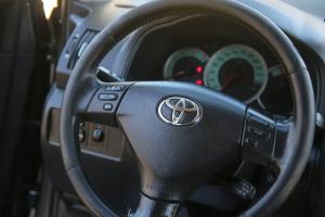 Pelēks Toyota Corolla Verso 2007 Rīga, ar dzinēja tilpumu 2.20 L un nobraukumu 383 tūkst. km par 1690 €, foto 12 vietnē AUTOMOTO.COM.LV