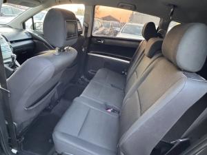 Pelēks Toyota Corolla Verso 2007 Rīga, ar dzinēja tilpumu 2.20 L un nobraukumu 361 tūkst. km par 2180 €, foto 4 vietnē AUTOMOTO.COM.LV