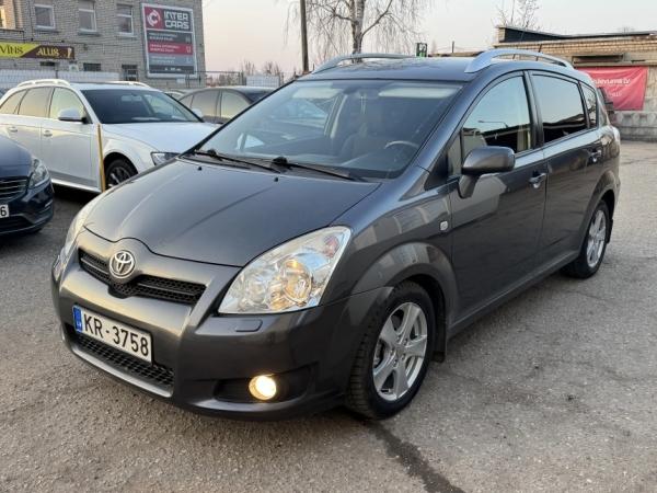 Grey Toyota Corolla Verso 2007 in Riga, with an engine capacity of 2.20 L and mileage of 361 thousand km for 2180 €, photo 4 on AUTOMOTO.COM.LV