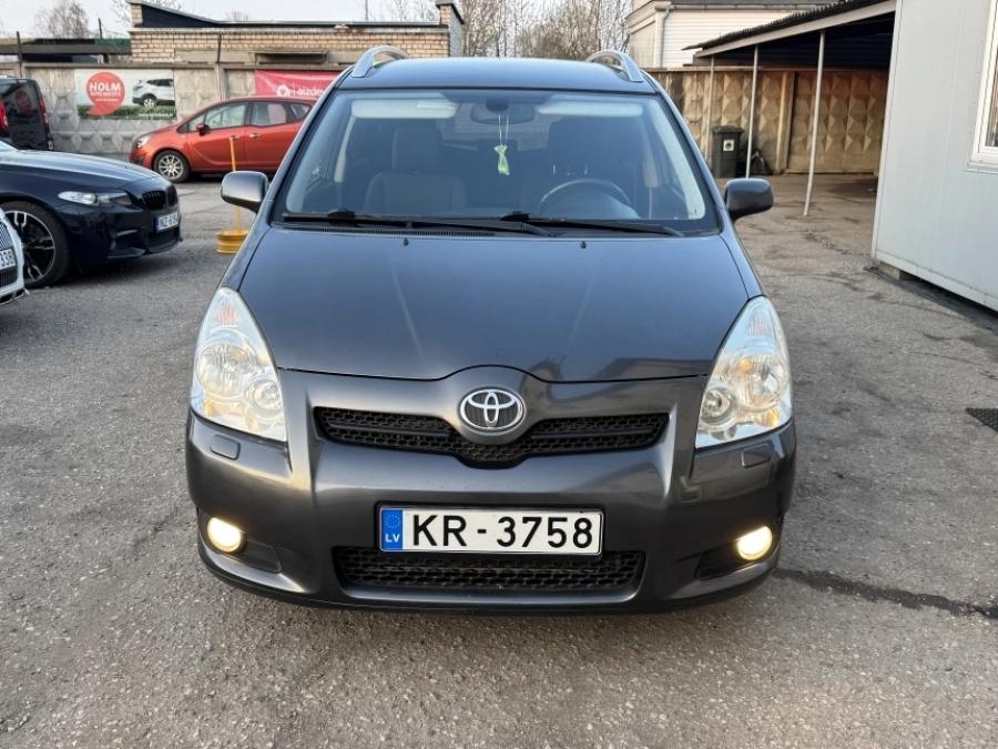 Pelēks Toyota Corolla Verso 2007 Rīga, ar dzinēja tilpumu 2.20 L un nobraukumu 361 tūkst. km par 2180 €, foto 6 vietnē AUTOMOTO.COM.LV