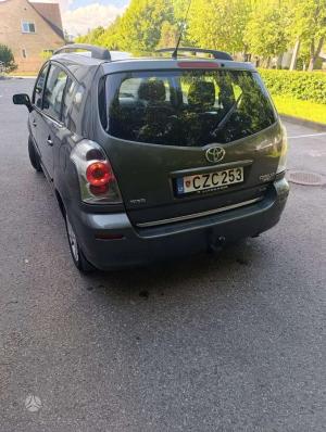 Grey Toyota Corolla Verso 2007 in Panevezys, with an engine capacity of 2.23 L and mileage of 375 thousand km for 2000 €, photo 6 on AUTOMOTO.COM.LV