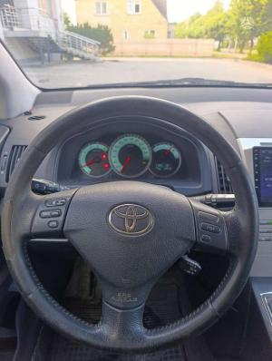 Grey Toyota Corolla Verso 2007 in Panevezys, with an engine capacity of 2.23 L and mileage of 375 thousand km for 2000 €, photo 13 on AUTOMOTO.COM.LV