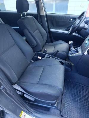 Grey Toyota Corolla Verso 2007 in Panevezys, with an engine capacity of 2.23 L and mileage of 375 thousand km for 2000 €, photo 16 on AUTOMOTO.COM.LV