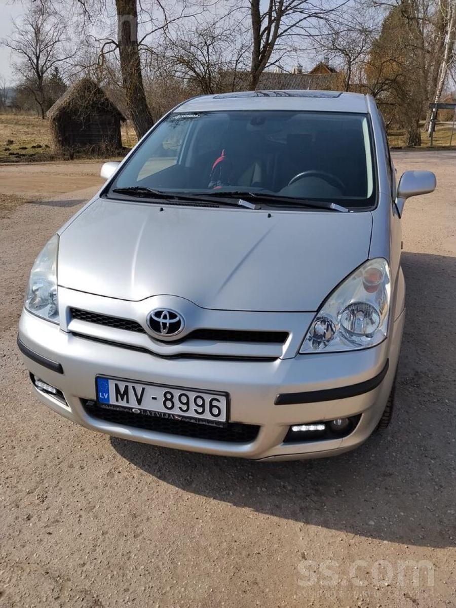 Pelēks Toyota Corolla Verso 2007 Krāslava, ar dzinēja tilpumu 1.80 L un nobraukumu 231 tūkst. km par 2400 €, foto 1 vietnē AUTOMOTO.COM.LV