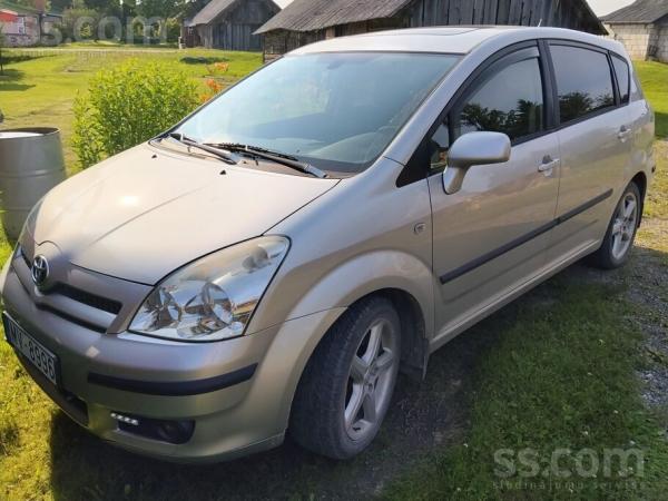 Pelēks Toyota Corolla Verso 2007 Krāslava, ar dzinēja tilpumu 1.80 L un nobraukumu 231 tūkst. km par 2400 €, foto 2 vietnē AUTOMOTO.COM.LV