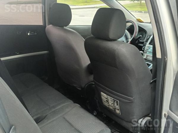 Pelēks Toyota Corolla Verso 2007 Rēzekne, ar dzinēja tilpumu 2.20 L un nobraukumu 364 tūkst. km par 2500 €, foto 9 vietnē AUTOMOTO.COM.LV