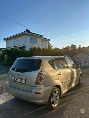Pelēks Toyota Corolla Verso 2007 Šilutė, ar dzinēja tilpumu 2.20 L un nobraukumu 314 tūkst. km par 2200 €, foto 5 vietnē AUTOMOTO.COM.LV