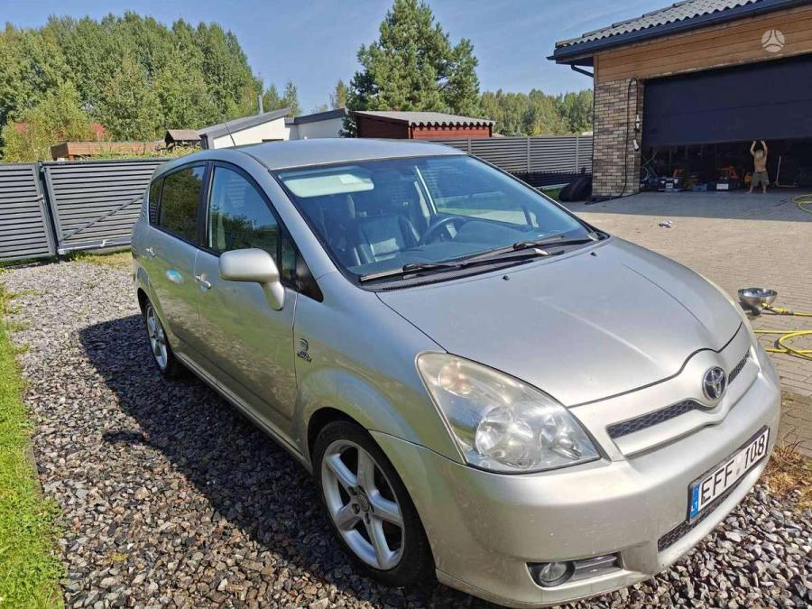 Серый Тойота Королла Версо 2007 в Вильнюс, объемом двигателя 2.20 л и пробегом 220 тыс. км за 2100 €, фото 6 на AUTOMOTO.COM.LV