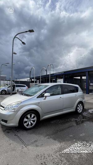 Pelēks Toyota Corolla Verso 2007 Viļņa, ar dzinēja tilpumu 0.00 L un nobraukumu 320 tūkst. km par 2200 €, foto 4 vietnē AUTOMOTO.COM.LV